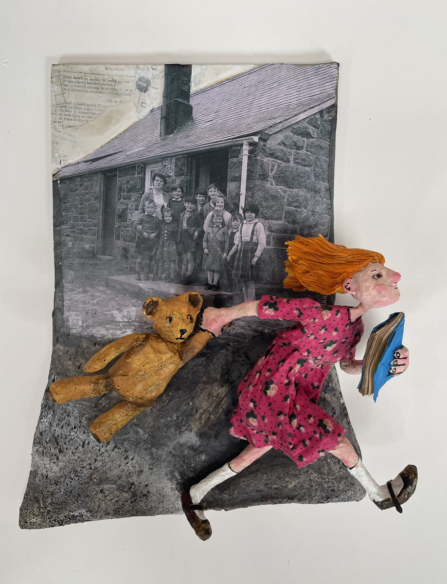 Y Ferch â’r Tedi Bêr / Girl With Teddy Bear – Oriel Plas Glyn y Weddw